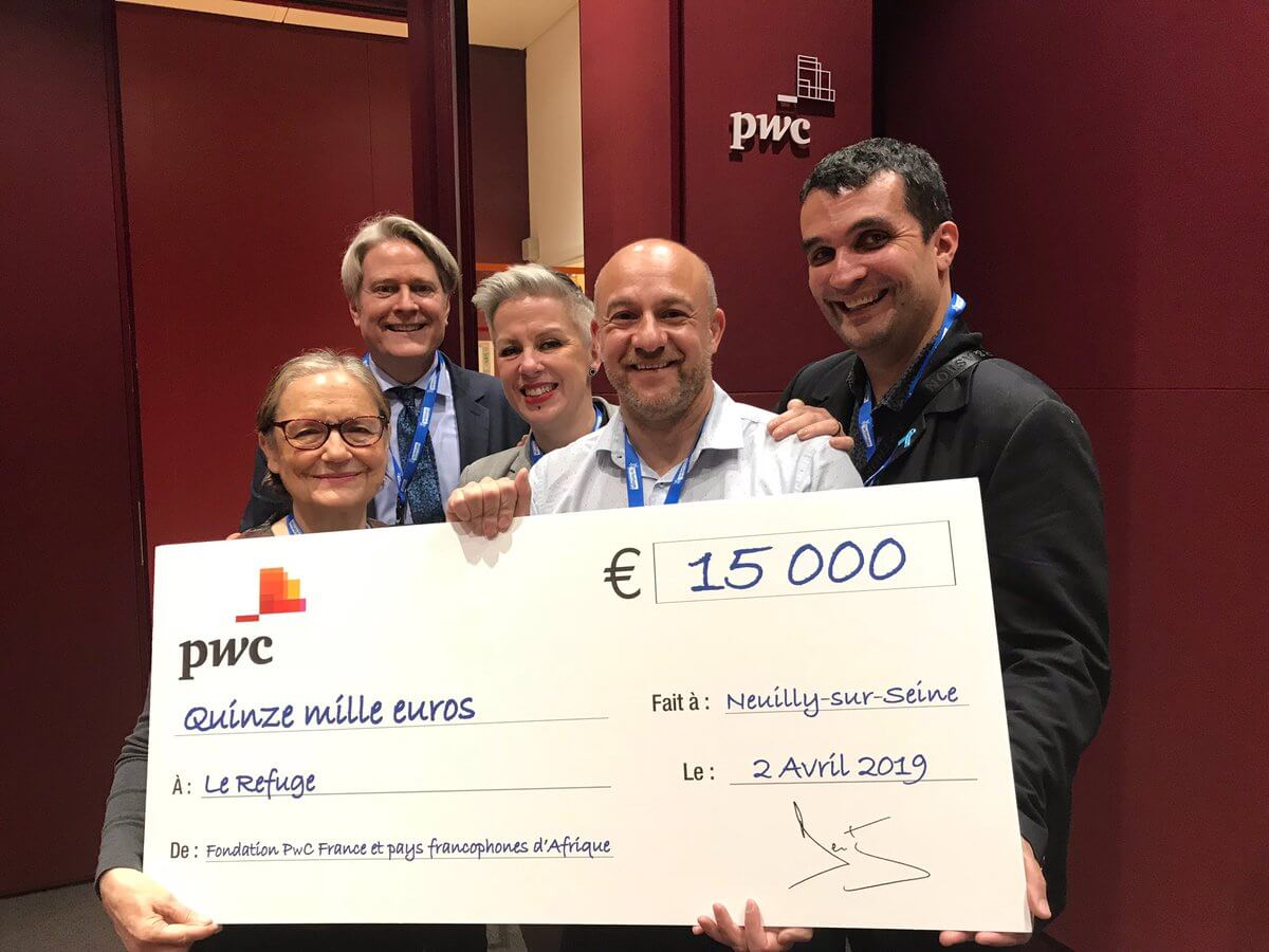 Comment obtenir un chèque géant personnalisé pour votre événement ...